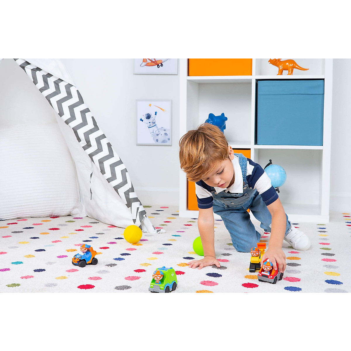 Blippi Mini Vehicle, Including Dump Truck and Monster Truck, Each with a Character Toy Figure Seated Inside - Zoom Around The Room for Free-Wheeling Fun - Perfect for Young Children