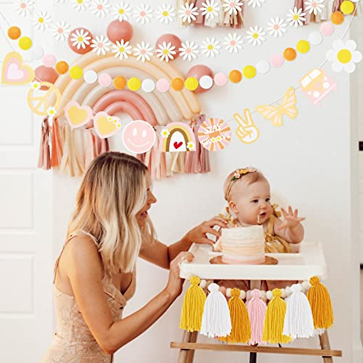 Groovy Party Decoration Garland 5Pcs, Groovy Hippie Banner Daisy Boho Tassel Garland Decor, Pre Strung Pom Pom Spring Party Supplies Hippie Party Decorations for Wall Window Home Room (Pink)