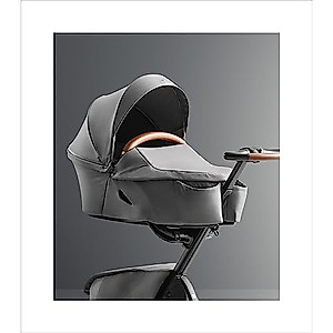 Stokke Xplory X Carry Cot, Modern Grey - Detachable Cot for Xplory X Stroller - Soft Interior Lining & Breathable Mattress - with Removable Wind Cover & Two Easy-Access Pockets