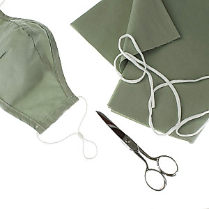 Extra Large 18" x 29" Solid Pre-Cut 100% Cotton Fat Quarters Quilting Fabric Squares for DIY Quilting Patchwork, Scrapbooking, Art Craft Supplies - Red