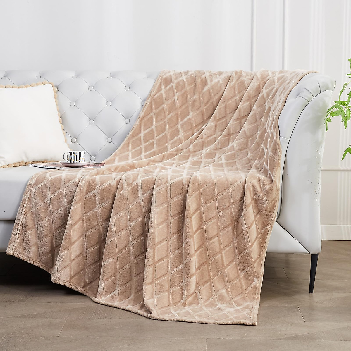 Exclusivo Mezcla Soft Throw Blanket for Couch, 50x70 Inches Flannel Fleece Blanket, Decorative Geometry Pattern Plush Blankets for All Season, Camel Blanket