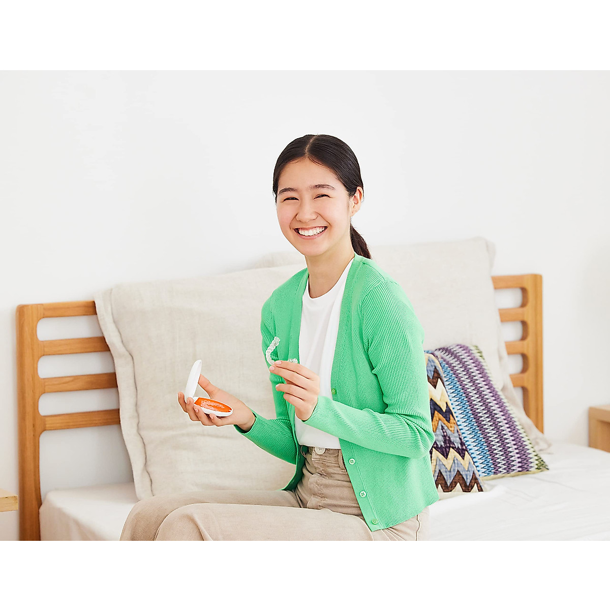 INVISALIGN Aligner and Retainer Case, Pink