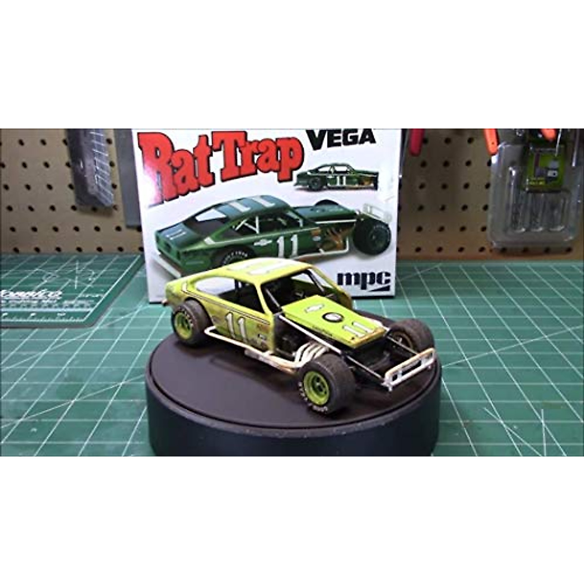 Round 2 1974 Chevy Vega Modified Rat Trap (2T) (MPC905M)