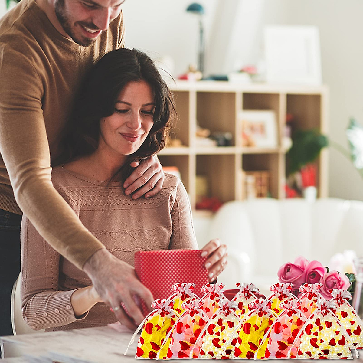 Bnsikun 50Pcs Organza Bags Jewelry Candy Pouches Sachet Bags Drawstring Organza Gift Bags for Wedding Party Valentines Day Baby Shower Christmas (Red Heart, 3.5 x 4.7 inch)