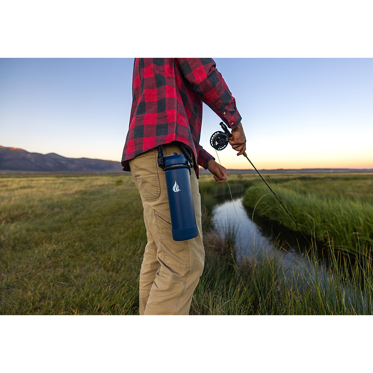 HYDRO CELL Stainless Steel Insulated Water Bottle with Straw - For Cold & Hot Drinks - Metal Vacuum Flask with Screw Cap and Modern Leakproof Sport Thermos for Kids & Adults (Navy 24oz)