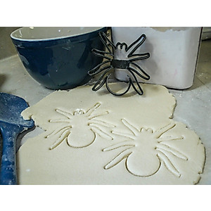 SPIDER OUTLINE EIGHT LEGS INSECT HALLOWEEN SCARY SPIDERMAN COOKIE CUTTER MADE IN USA PR829