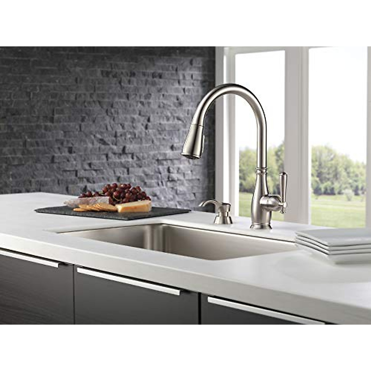 DELTA FAUCET CO 19962-SSSD-DST Stainless Steel Single Pul Kitchen Faucet with Soap Dispenser