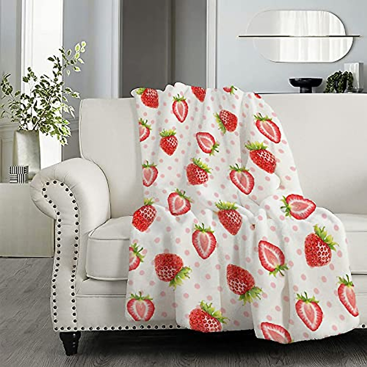 Cute Strawberry Fruit Blanket Cozy Soft Lightweight Flannel Throw Blanket for Bed Sofa Travel All Season Pets 40"x30"