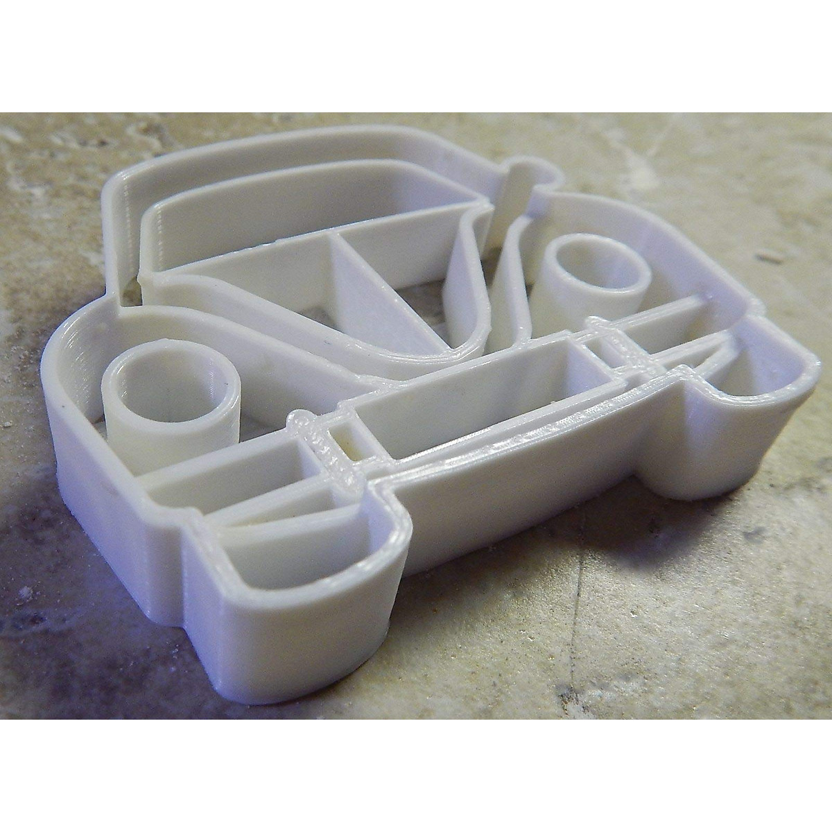 BEETLE BUG CAR FRONT VIEW HIPPIES LOVEBUG VEHICLE LOVE TRAVEL COOKIE CUTTER MADE IN USA PR2160