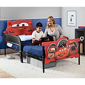Delta Children Plastic 3D-Footboard Twin Bed, Disney/Pixar Cars