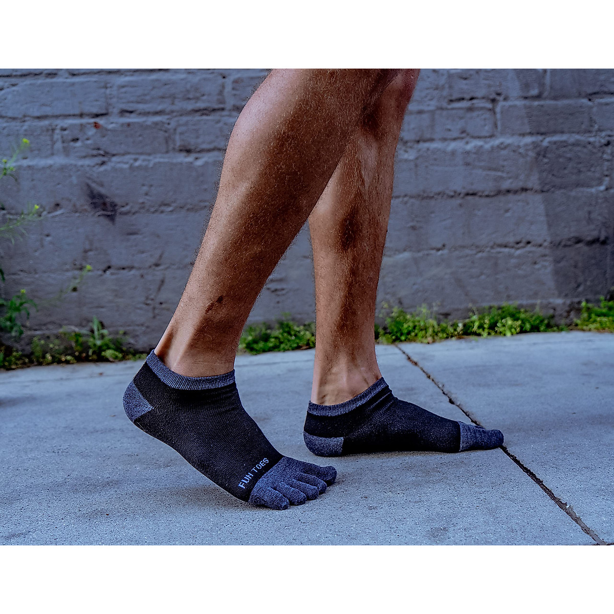 FUN TOES Mens Toe Socks Barefoot Running Lightweight -Value 6 Pairs Pack- Size 6-12 WHITE/GRAY