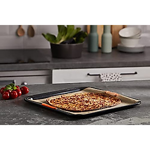 Le Creuset Toughened Non -Stick Bakeware Rectangular Baking Sheet - 31 cm