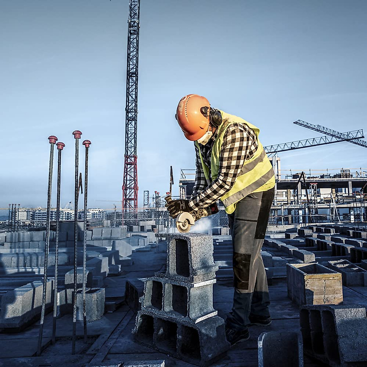 Bosch Professional 1x Standard for Universal Diamond Cutting Disc (for Concrete, Reinforced concrete, Ø 115x22.23 mm, Accessory Small Angle Grinder)