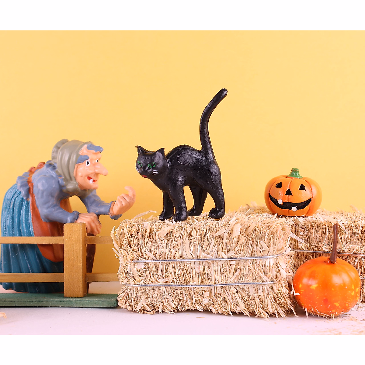 Meyer Imports Mini Hay Bales - Small - (Pack of 12) Small Decorative Hay – for Craft/Dollhouse/Farm/Halloween/Table Decoration - 2.5 x 1 Inches Each