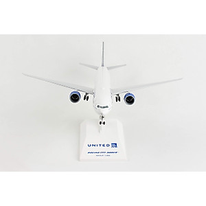 Daron SkyMarks United 777-300ER 1/200 w/Gear SKR1054 2019 Blue Livery, White