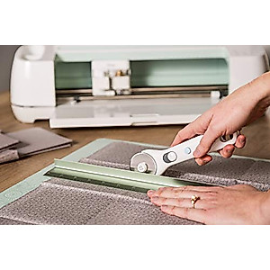 Cricut Metal Ruler - Safety Cutting Ruler for Use with Rotary Cutters, Cricut TrueControl knife, Xacto knife - Great For Quilting, Scrapbooking, Crafting and Paper Cutting - 18", [Mint]