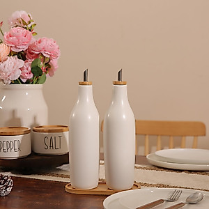 HOMCDALY Ceramic Olive Oil Dispenser Bottle, White Oil Dispenser Bottle for Kitchen, Large Capacity 16.9oz Oil and Vinegar Bottles Dispenser, Oil Container, Kitchen bottle for oil vinegar syrups(W)