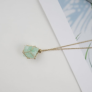 VNVETYTO Crystal Holder Necklace 14K Gold-plated Stainless Steel Cage Crystal Gemstone Pendant Necklace Jewelry for Women Men (Green Fluorite)