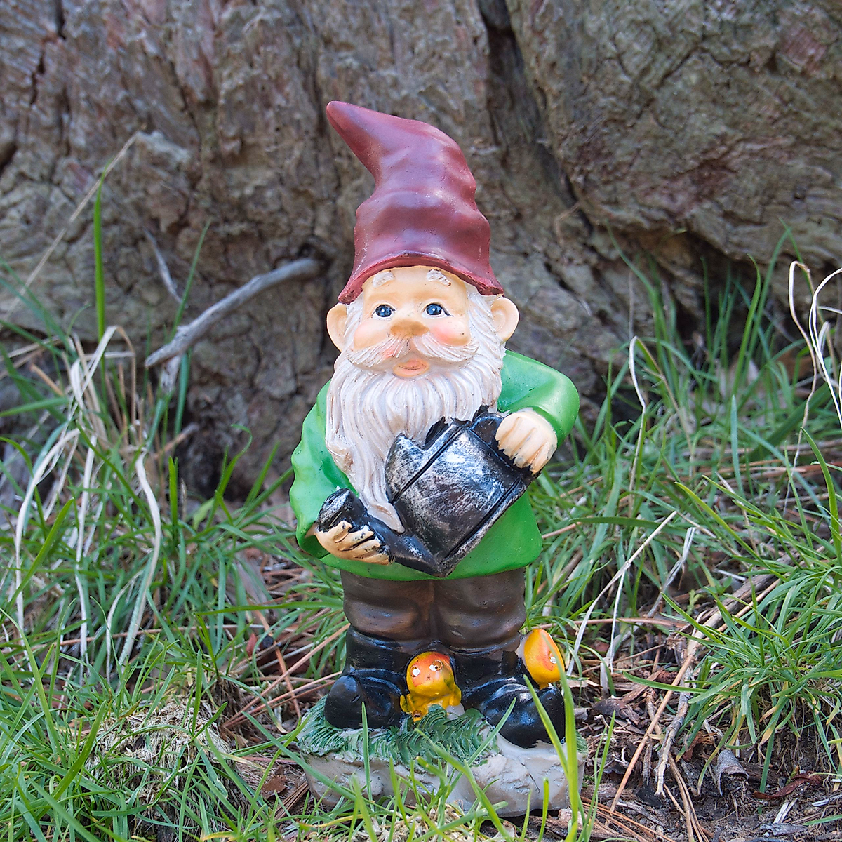 9.5 inch Green Garden Gnome with Water Can Y