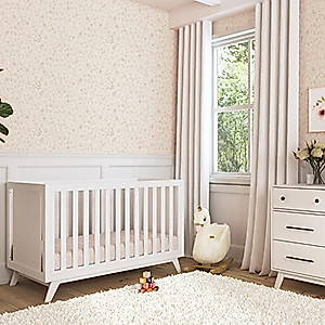 DaVinci Otto 3-in-1 Convertible Crib in White, Greenguard Gold Certified