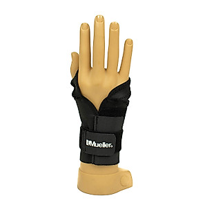 Mueller 31111 Wrist Brace with Splint for Carpal Tunnel Syndrome or Injured Wrist