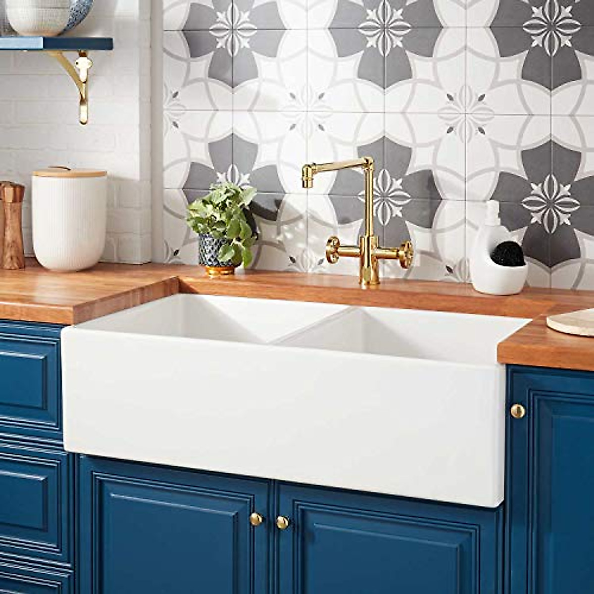 Signature Hardware 433925-36 Torun 36" Farmhouse 50/50 Double Basin Fireclay Kitchen Sink