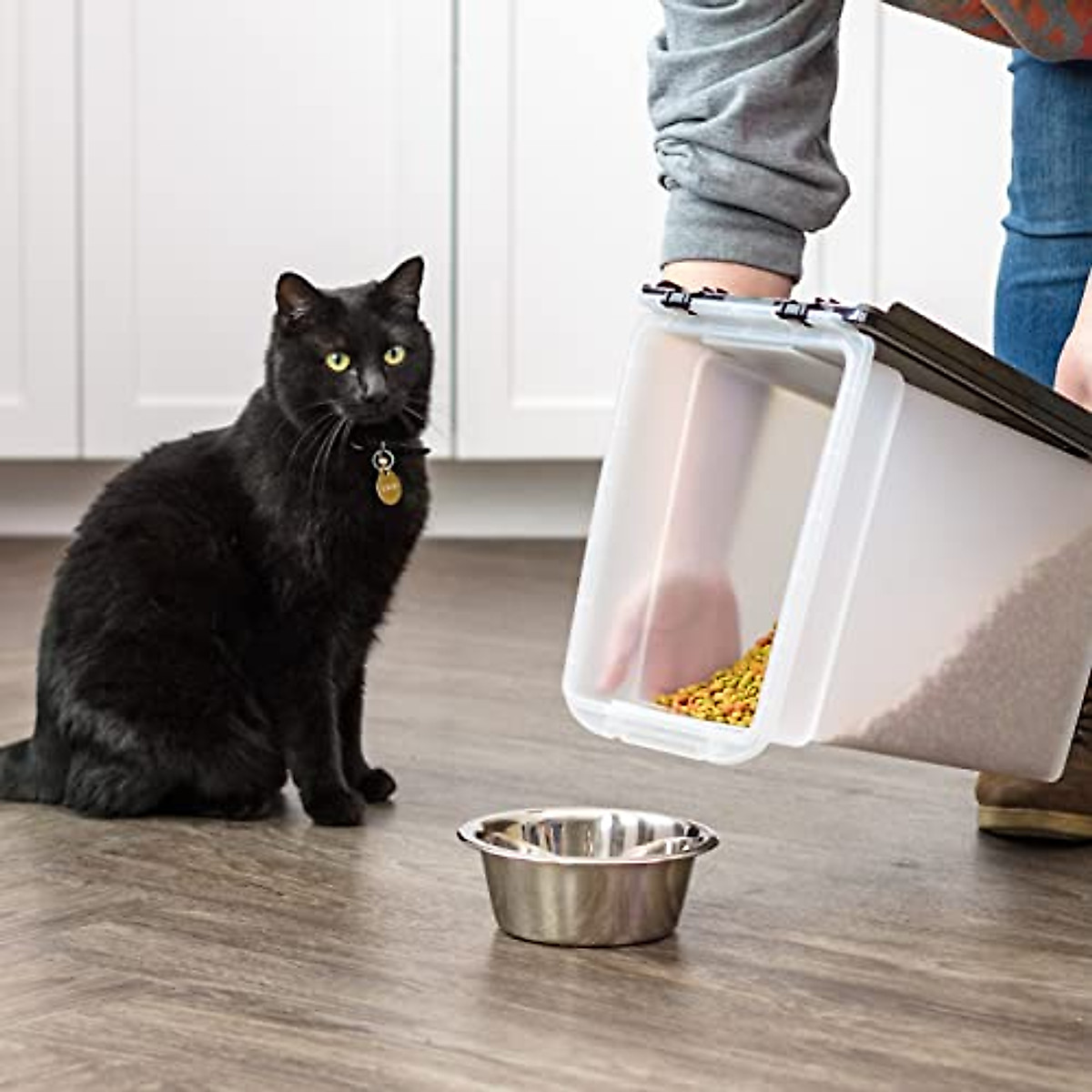 IRIS USA 10 Lbs / 12.75 Qt WeatherPro Airtight Pet Food Storage Container, for Dog Cat Bird and Other Pet Food Storage Bin, Keep Pests Out, Keep Fresh, Translucent Body, BPA Free, Clear/Black