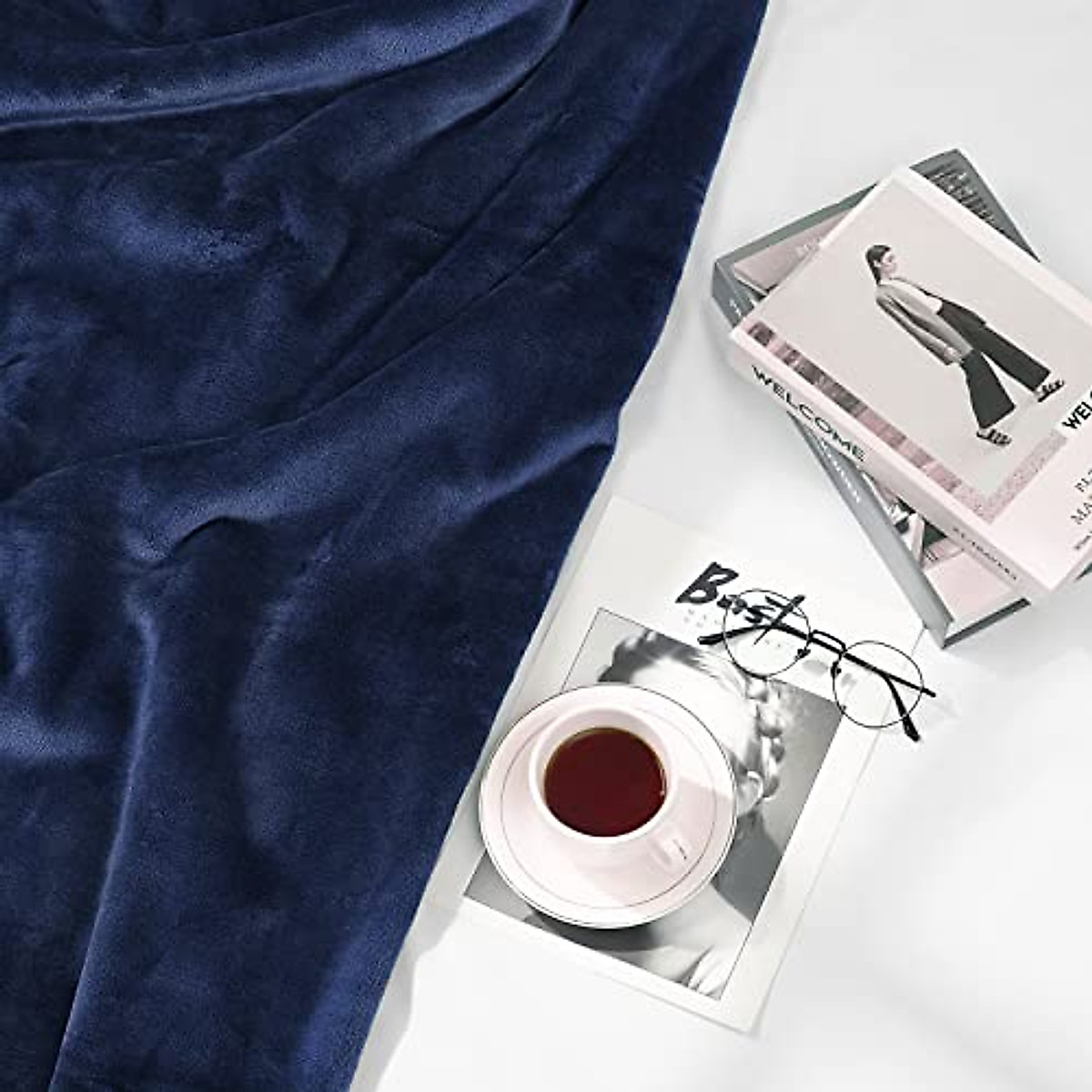 Dekoresyon Fleece Throw Blanket, Plush Fuzzy Bed Blanket Super Soft Lightweight Flannel Blankets for Couch Bed Sofa, (Navy, 60x80 Inches)