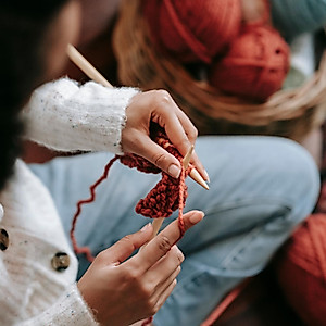 Stitch O'Niche Bulky Yarn for Crocheting /3.5oz 109yd -4 pk Bulky Yarn for Knitting - Size 5 Yarn - Bulky Weight Yarn - Yarn for Crocheting Blankets - Bulky Scarf Yarn (Plum Purple)