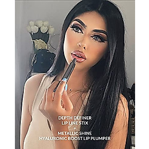 VASANTI Hyaluronic Boost Lip Plumper - Non-Sticky Lightweight Cosmetics for Soft Hydrated Lips (Metallic Shine)