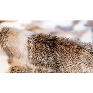 DUPA LIFE Reindeer Print Mixed Beige White ReindeerSkin Faux Fur Reindeer Hide Area Rug for Bedroom, Living Room,Chair Cover. Ultra Soft Fluffy Cozy Washable 3x3.5Feet