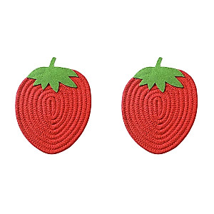 Hemoton 2 pcs Pot Holders Cloth Trivets Strawberry Shaped Cotton Thread Kitchen Table Mats Hot Pads Heat Resistant Coasters for Cooking Baking Table Decorations