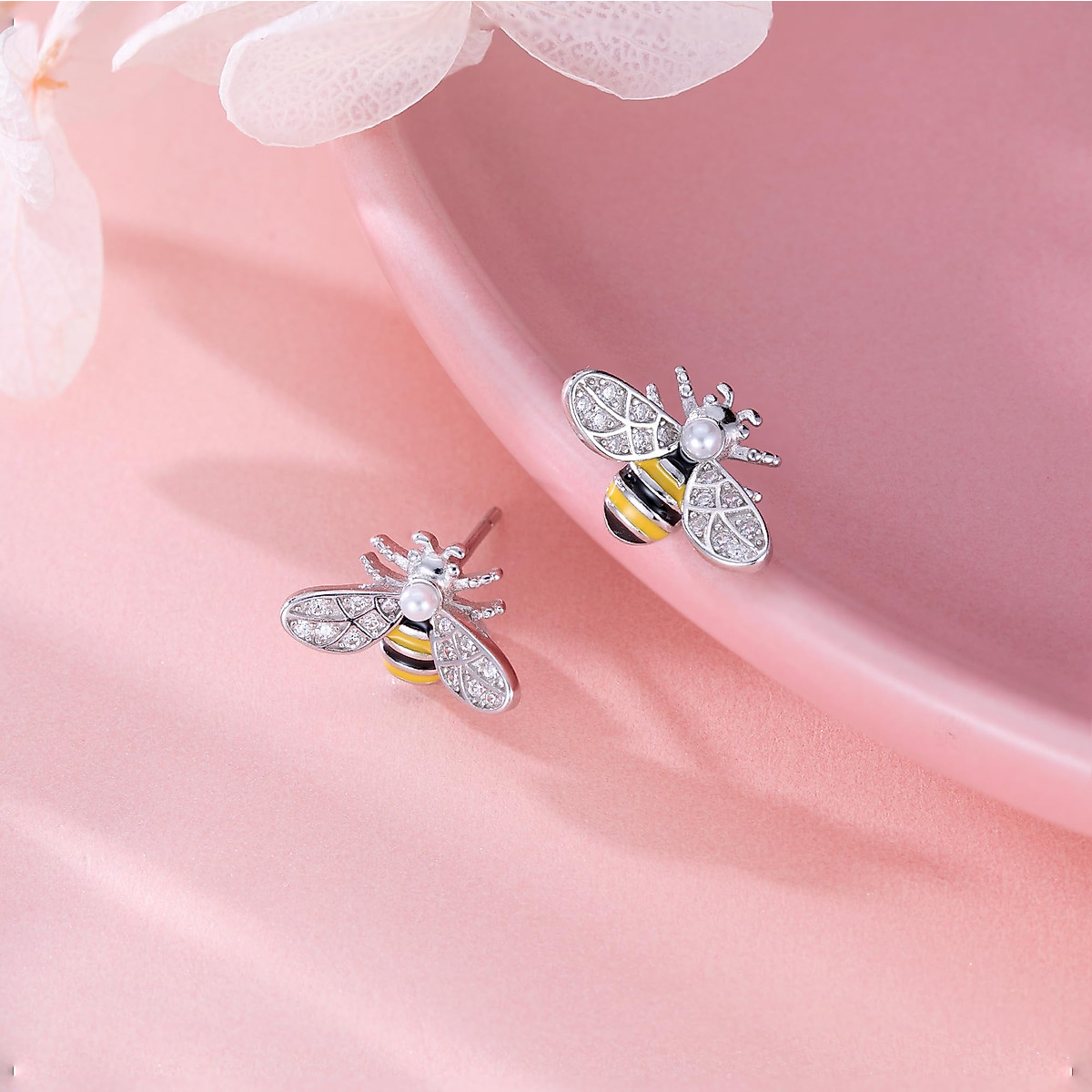 Reffeer 925 Sterling Silver Cute Bee Earrings Stud for Women Teens Girls Bee Studs Earrings Small Freshwater Pearl Earrings (A-Silver)