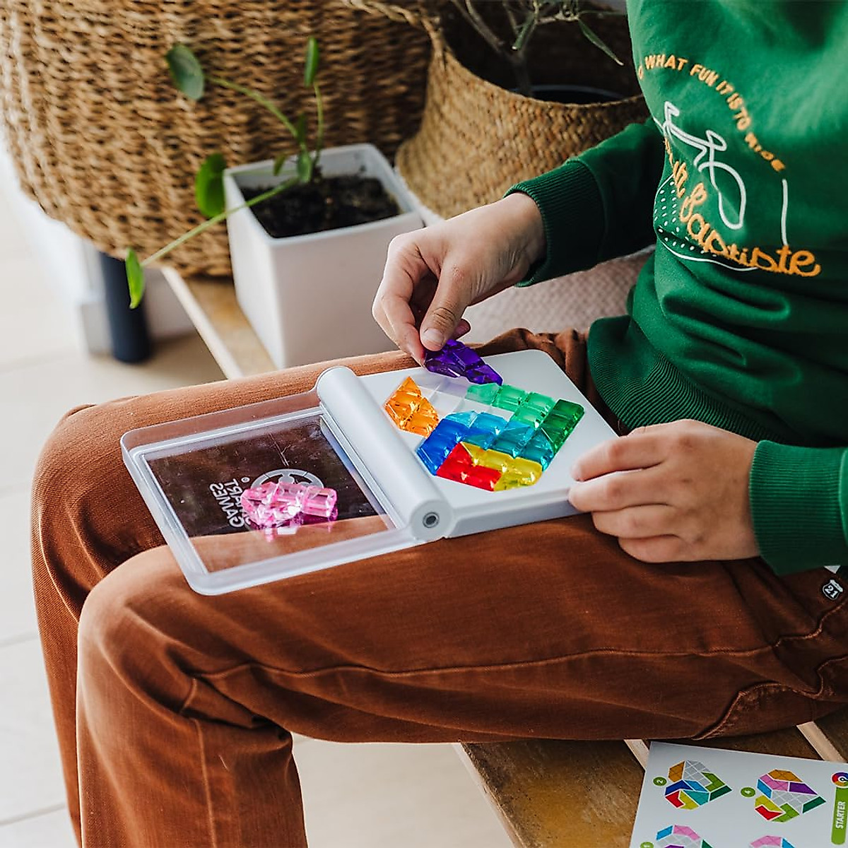 SmartGames IQ Love Travel Puzzle Game with 120 Challenges for Ages 7 - Adult