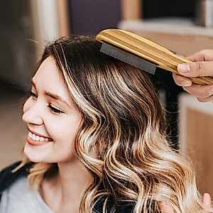 Dandruff Comb, Stainless Steel Fine Tooth Comb Wooden Handle Dandruff Remover Flea Lice Comb Multifunction Hair Grooming Brush for Kids Adults Pets Dog