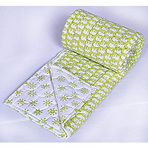 SHIRANYA Unisex Blanket - Animal Print Cotton Baby Quilt Soft Cot Comforter Crib Blanket for All Seasons - Parrot Green - 40"x50"