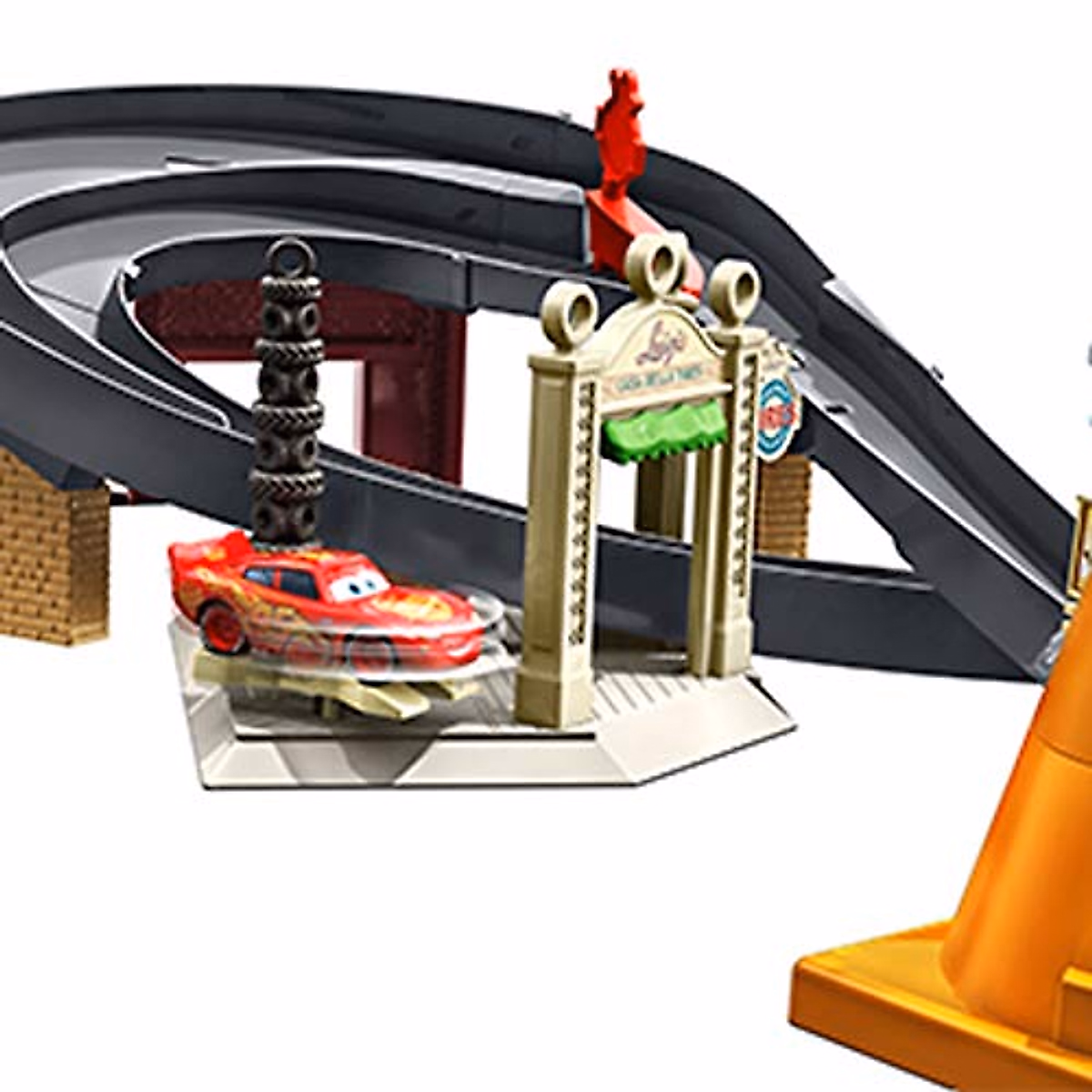 Disney Cars Toys Race Around Radiator Springs Playset