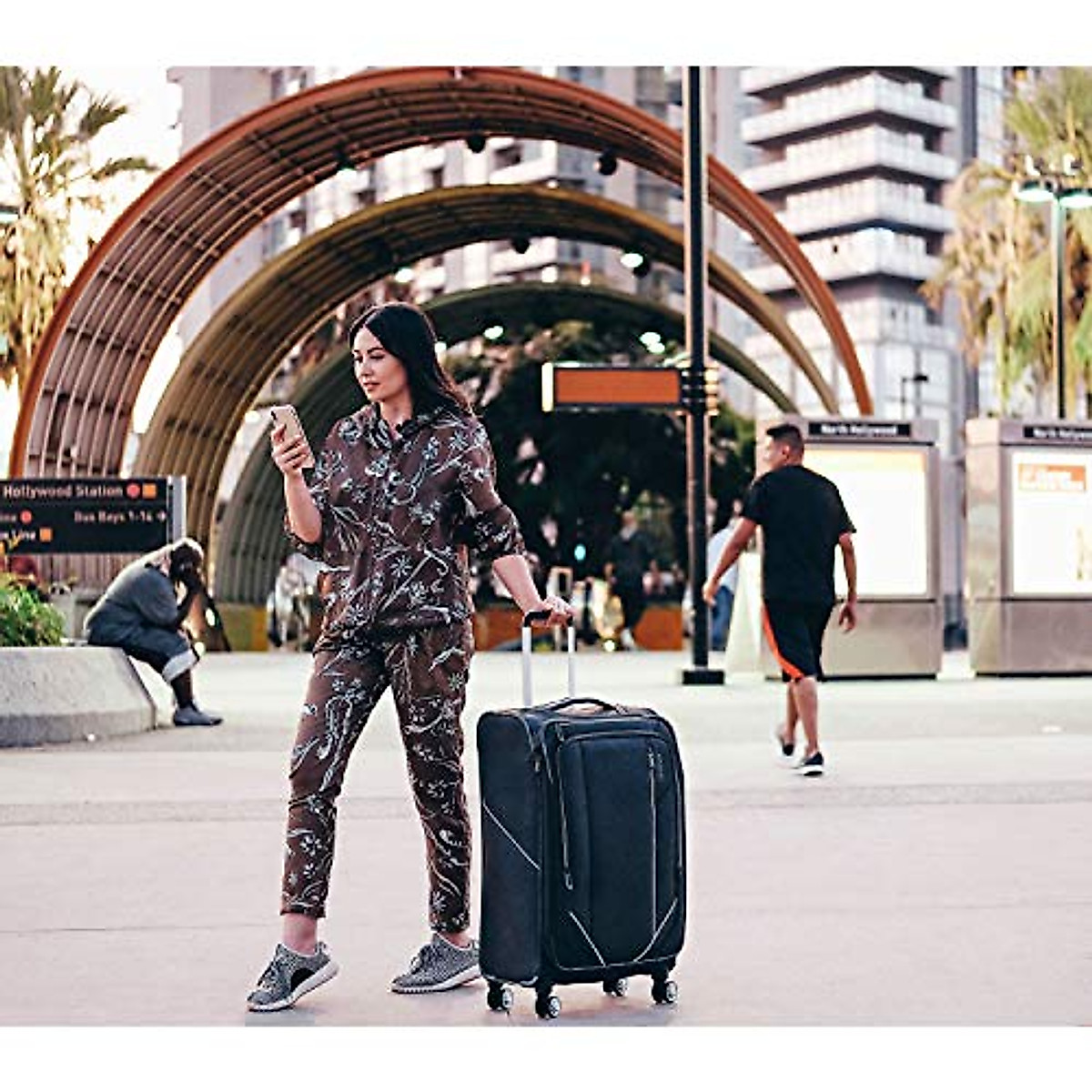 American Tourister Zoom Turbo Softside Expandable Spinner Wheel Luggage, Black, Checked-Medium 25-Inch