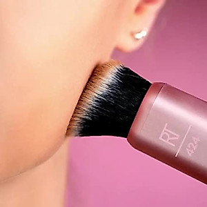 Real Techniques Custom Contour 3-in-1 Brush, Custom Slide For Bronzer & Contour Makeup, 3 Settings For Sheer, Medium, or Focused Application, Travel-Sized Kabuki, Cruelty-Free, 1 Count