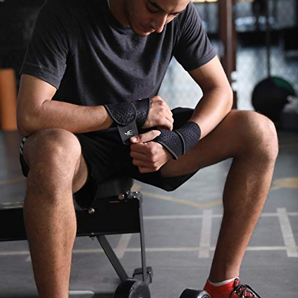 HiRui 2 Pack Wrist Compression Strap and Wrist Brace Sport Wrist Support for Fitness, Weightlifting, Tendonitis, Carpal Tunnel Arthritis, Pain Relief-Wear Anywhere-Adjustable (Black)