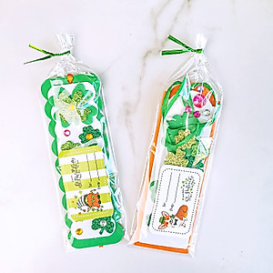 Winlyn 24 Sets St. Patrick's Day Decorations DIY 3D Shamrock Bookmark Craft Kits Blank Foam Bookmarks Lucky Shamrock Four Leaf Clover Stickers for Kids Reading Gifts Classroom Activities Art Projects