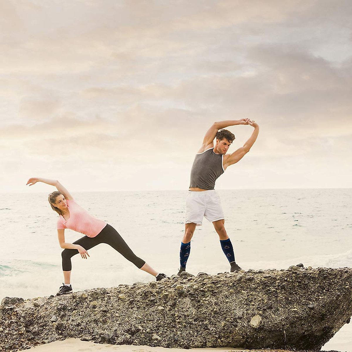 LEOSTEP Penguin Funny Sea Compression Socks for Women & Men, Support for Fishing, Sports, Travel, Athletic, Flight