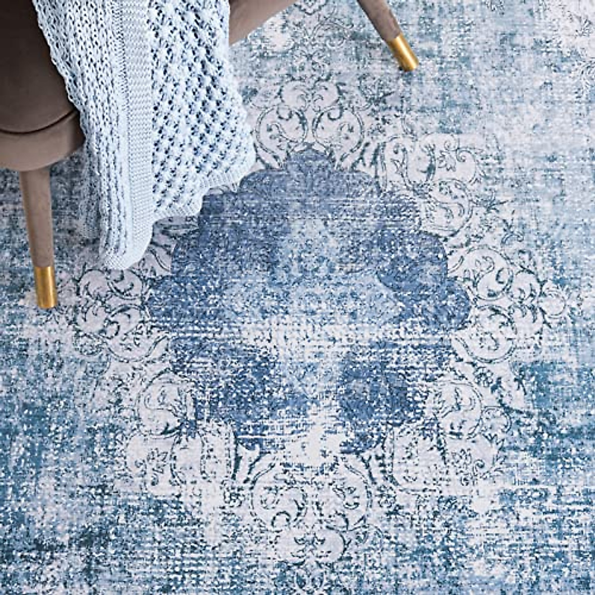 SAFAVIEH Tucson Collection Area Rug - 8' x 10', Green & Grey, Persian Design, Non-Shedding Machine Washable & Slip Resistant Ideal for High Traffic Areas in Living Room, Bedroom (TSN190Y)