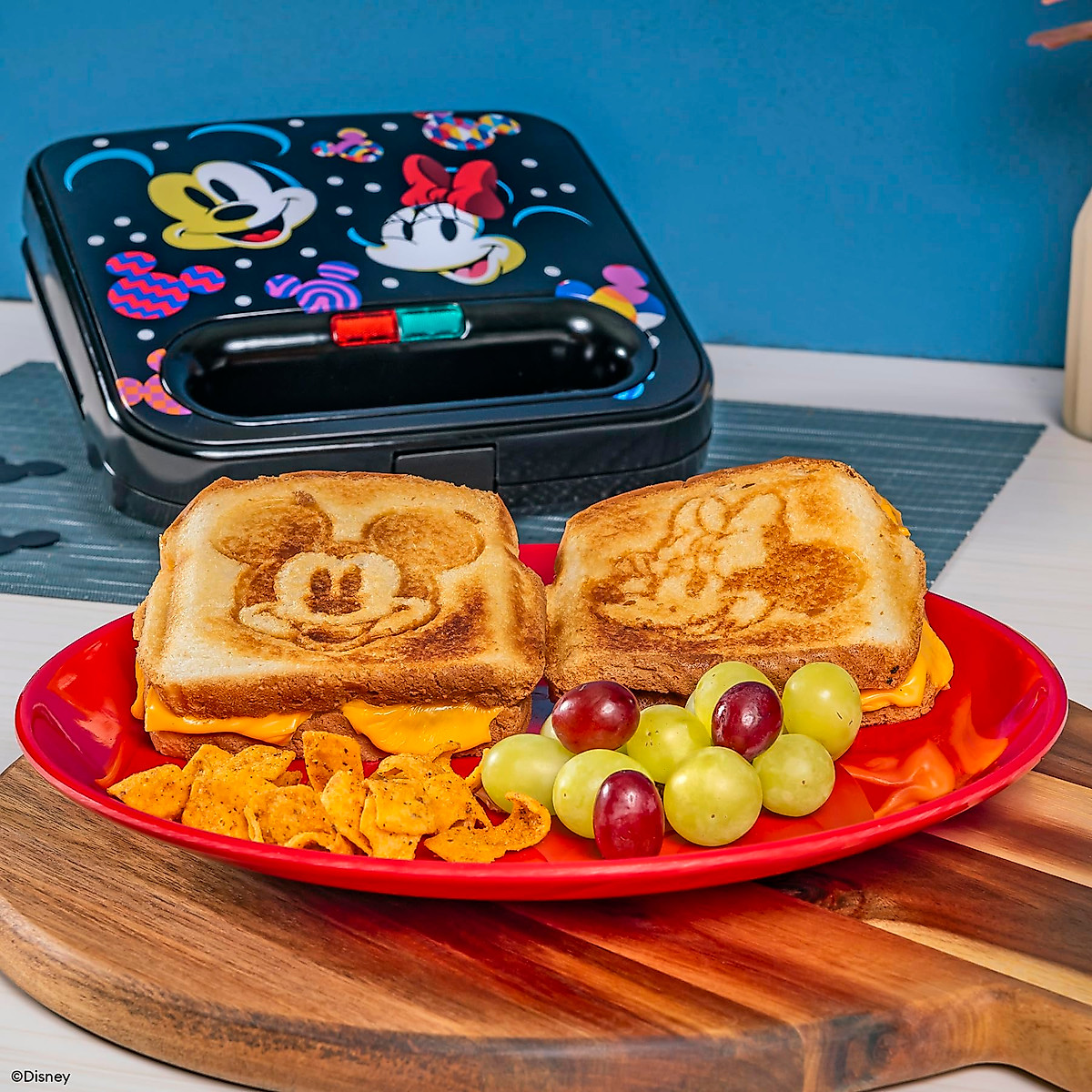Uncanny Brands Disney Mickey and Minnie Mouse Sandwich Maker - Small Kitchen Appliance