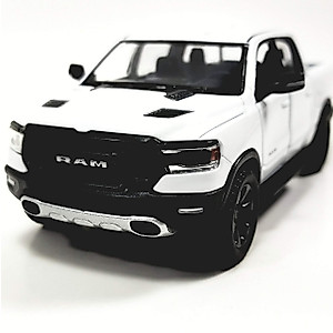 Kinsmart 2019 White Dodge Ram 1500 Pickup Truck1/46 O Scale Diecast Truck