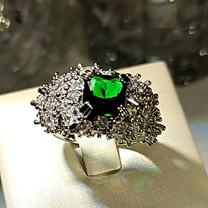 KINMOT Stunning Blossom & Green Zircon Square Stone Promise Rings Size 9 (9)