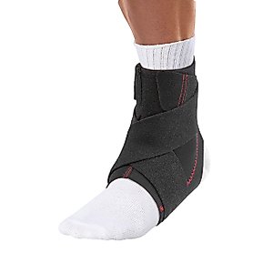 MUELLER Adjustable Ankle Support, OSFM, Black (42037)
