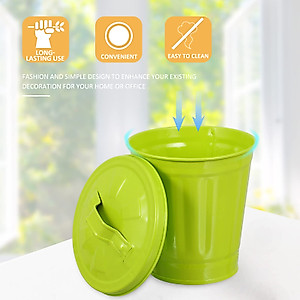 ULTECHNOVO Mini Trash Can with Lid, Desktop Small Trash Can, Office Plastic Garbage Can Countertop Tiny Waste Garbage Can Basket Succulent Pots Toy Bin for Office Parlor Car Bedroom