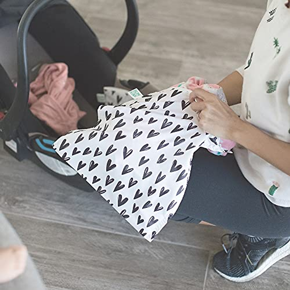 Bumkins Waterproof Wet Bag, Washable, Reusable for Travel, Beach, Pool, Stroller, Diapers, Dirty Gym Clothes, Wet Swimsuits, Toiletries, 12x14 – Black Hearts