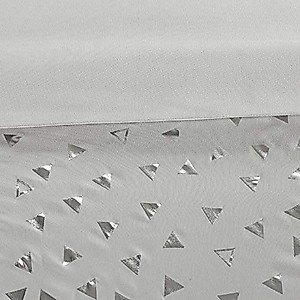 Intelligent Design Zoey Triangle Metallic Print, Cozy Comforter Set All Season Bedding Set, Matching Sham, Decorative Pillow, King/Cal King, Grey/Silver 5 Piece